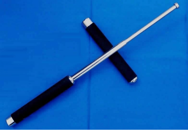 Gậy Baton Có Bị Cấm Không? Cách Xử Lý Khi Bị Phát Hiện Mang Baton